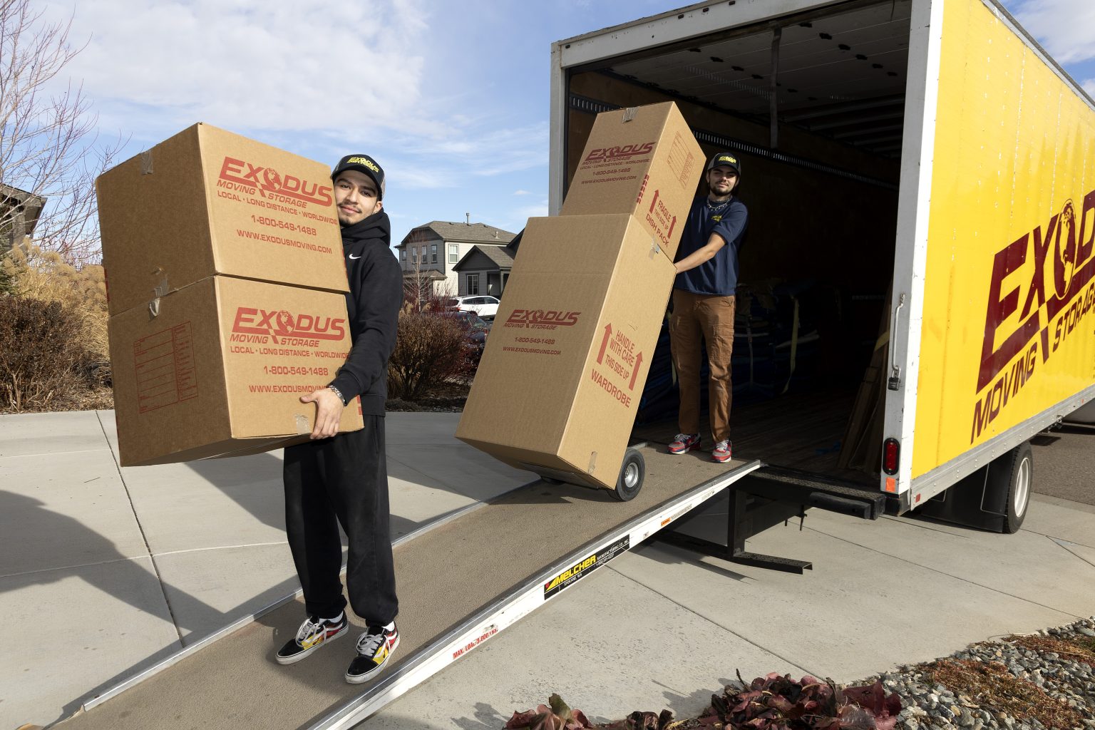 Moving Tips to Avoid the Hidden Costs of a DIY Move